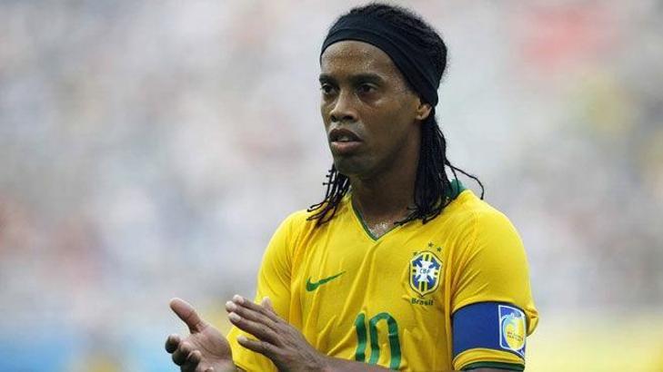 Ronaldinho transferinde büyük gün - Fanatik Gazetesi Beşiktaş (BJK ...
