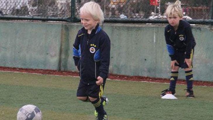 Fenerbahçe'ye iki Kuyt daha! - Fanatik Gazetesi Fenerbahçe (FB ...