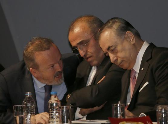 Galatasaray'da isyan: Kara Pazar - Fanatik Gazetesi Galatasaray (GS ...