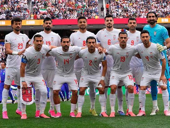 Iranian National Team Leaves Handwritten Note of Appreciation in Los ...