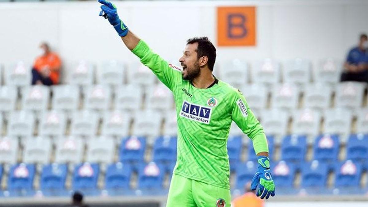 Alanyaspor Serkan Kırıntılının Sözleşmesini Uzattı Futbol Haberleri