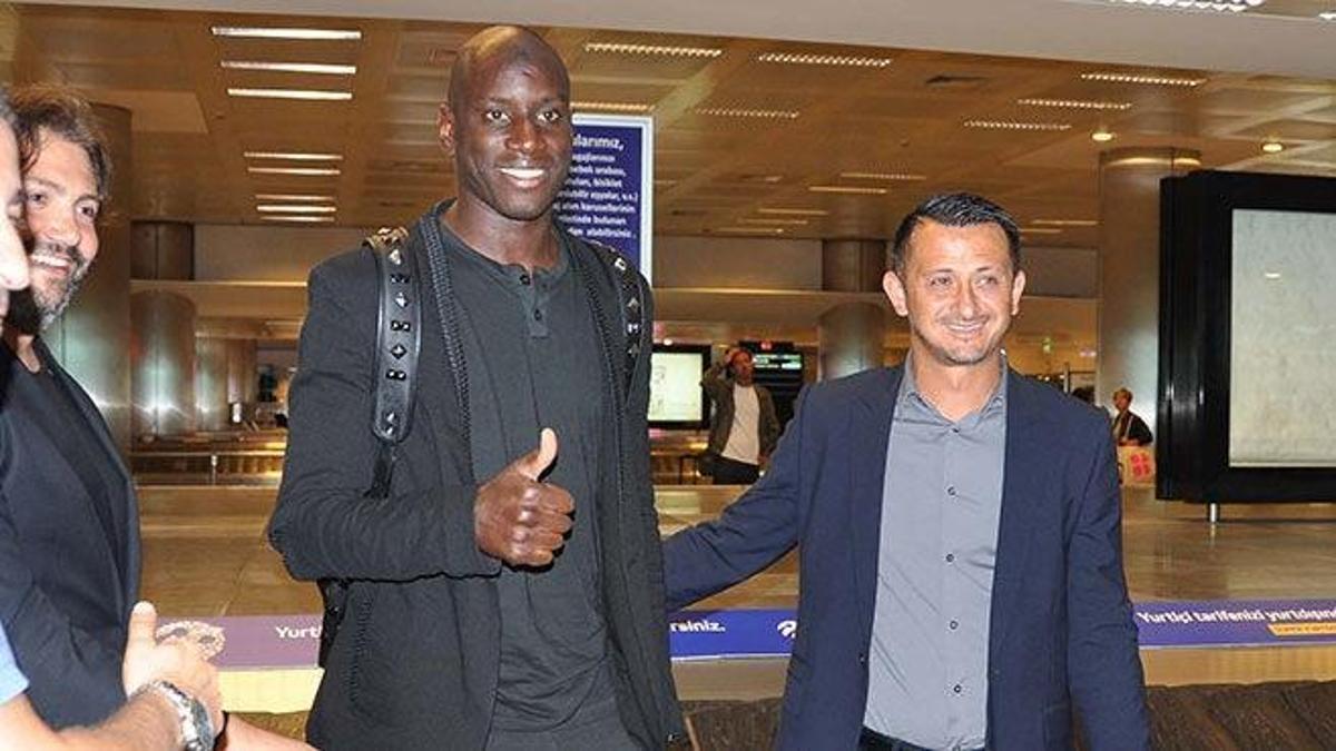 Demba Ba, İstanbul'a geldi - Fanatik Gazetesi Beşiktaş (BJK) Haberleri ...