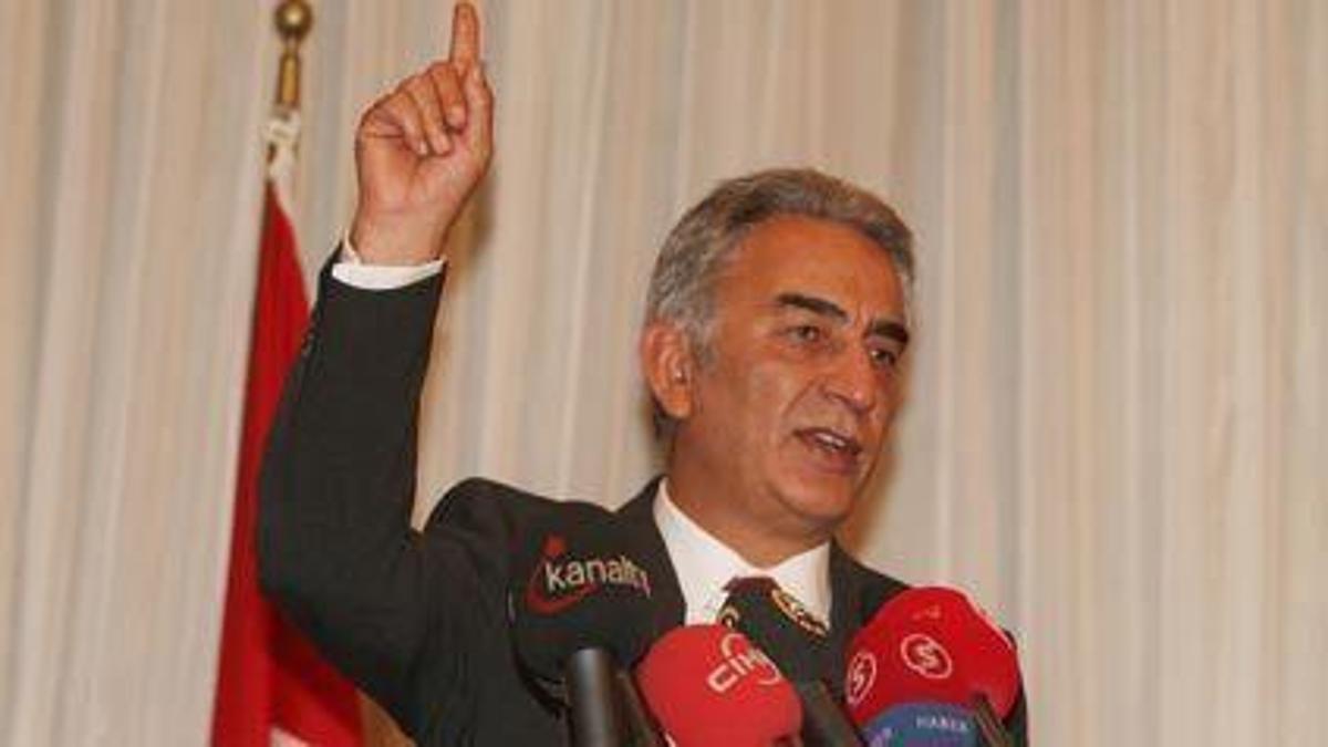 Adnan Polat rekora koşuyor - Fanatik Gazetesi Galatasaray (GS ...