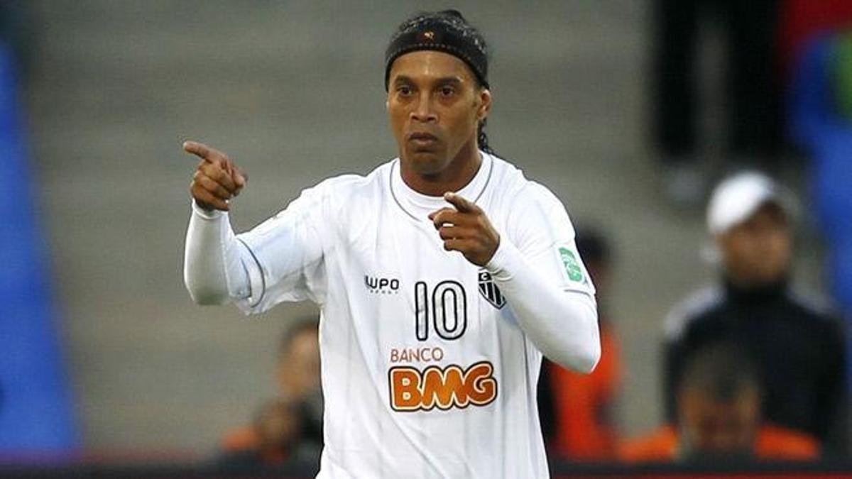 Ronaldinho'da kritik gün 4 Ocak - Fanatik Gazetesi Beşiktaş (BJK ...