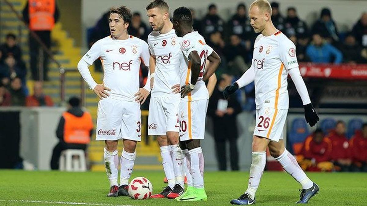 Galatasaray'da takımın yarısı değişiyor! - Fanatik Gazetesi Galatasaray ...