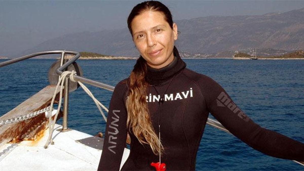 Derya Can'dan dünya rekoru - Spor Haberleri - Yüzme