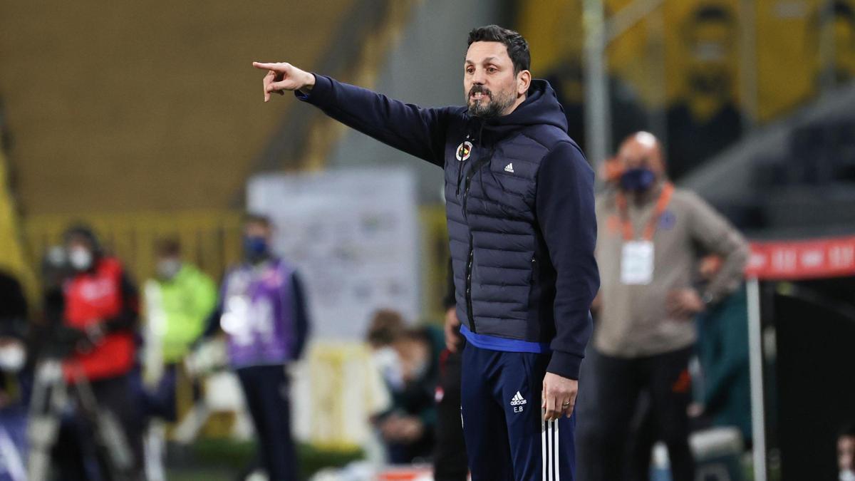 Fenerbahçe taraftarı Başakşehir maçı sonrası çıldırdı: Erol Bulut artık ...