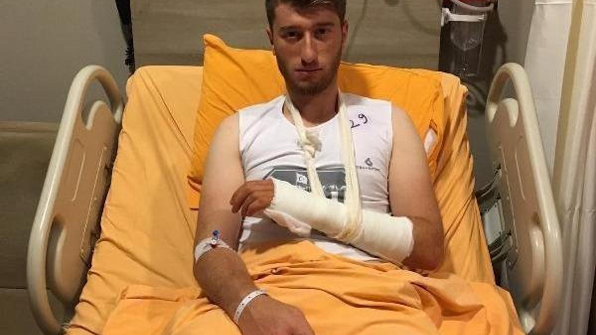 Burak Karabacak, operasyon geçirdi - Fanatik Gazetesi Futbol Haberleri ...