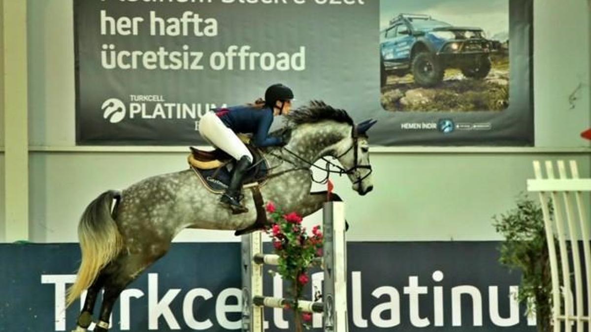 Altan Kıraç Kış Ligi Engel Atlama Yarışmaları'nın ikinci ayağı başladı ...