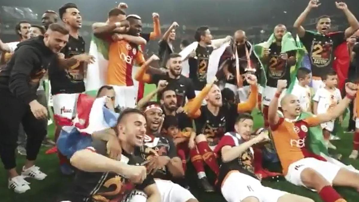 Galatasaray'dan gala çağrısı! Elinde kupayla CİMBOM geliyor - Fanatik ...