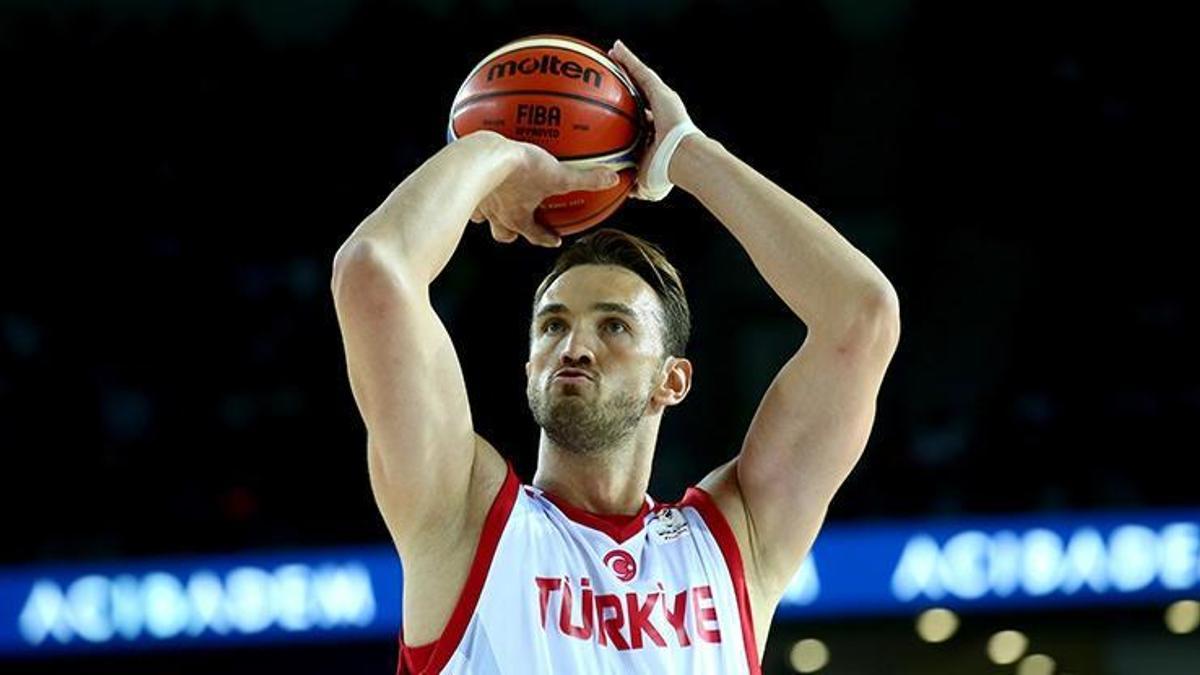 Semih Erden, İstanbul Büyükşehir Belediyespor'a imzayı attı - Fanatik ...