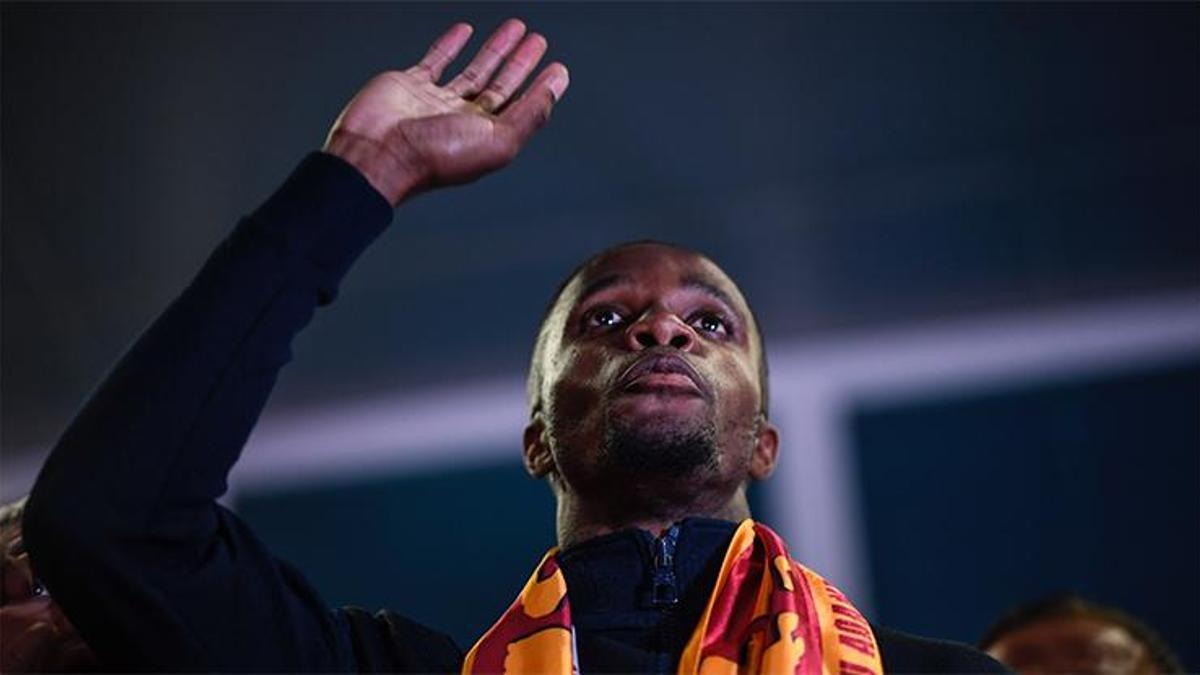 Galatasaray'ın yeni transferi Zaha'nın forma numarası belli oldu ...