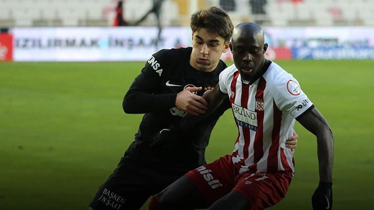 Sivasspor - Galatasaray maçına ilk 11'de çıkan Ali Turap Bülbül'ün ...