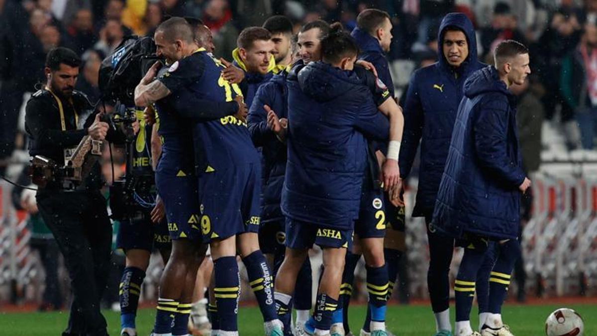 Fenerbahçe'de Leonardo Bonucci en iyi bildiği işi yaptı! Üçüncü maçında ...
