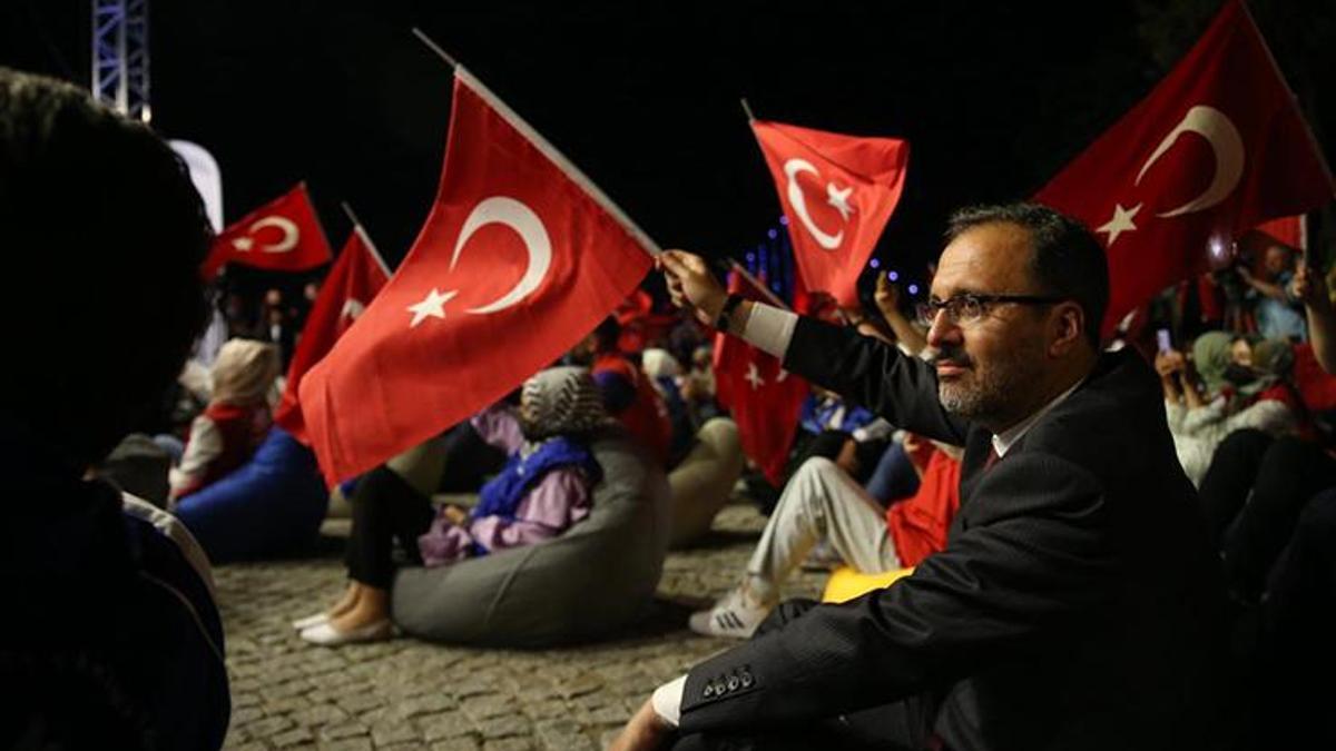 Mehmet Kasapoğlu'ndan 15 Temmuz Demokrasi ve Milli Birlik günü mesajı - Spor Haberleri