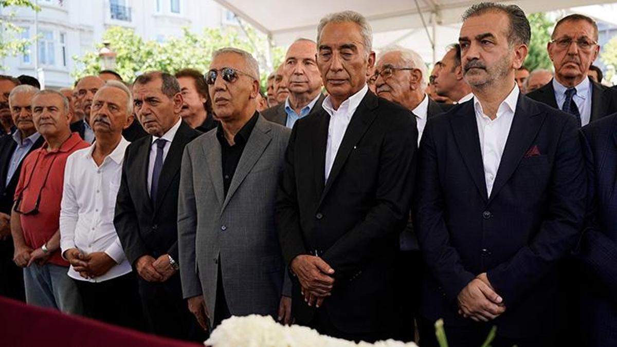 Adnan Polat’ın babası İbrahim Polat, İstanbul'da defnedildi - Fanatik ...