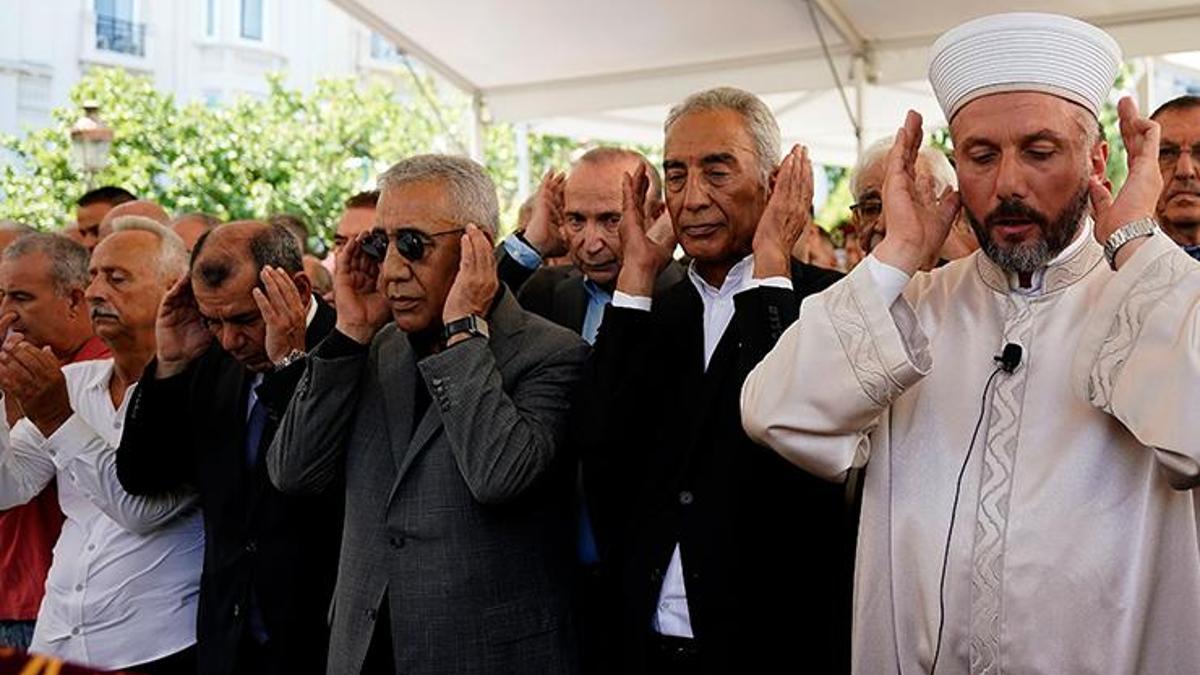 Galatasaray'ın eski başkanı Adnan Polat'ın babası toprağa verildi ...