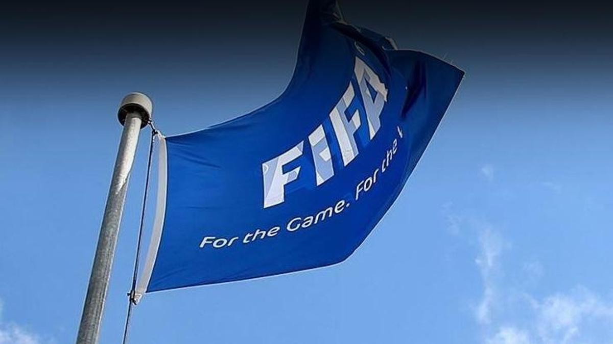SON DAKİKA! FIFA'dan İstanbul ekibine 3 dönem transfer yasağı - Fanatik ...