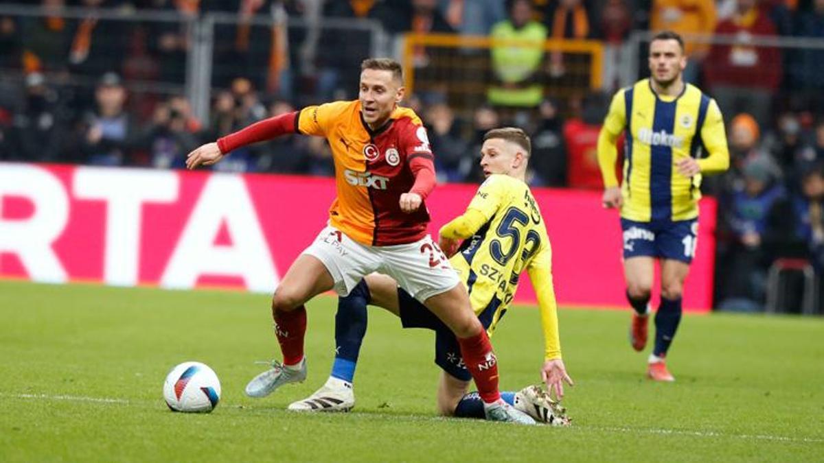Galatasaray'da en hırçın isim Frankowski oldu - Fanatik Gazetesi ...