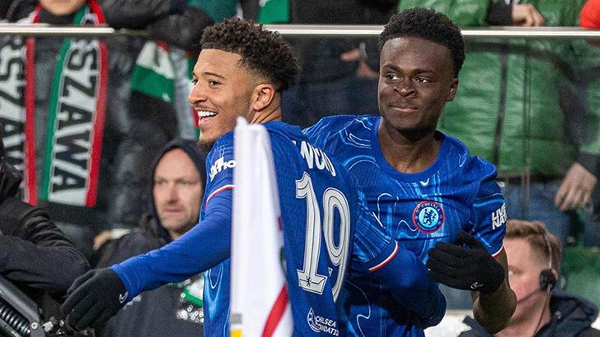 Roma shifts focus to young Chelsea winger as Sancho deal fades