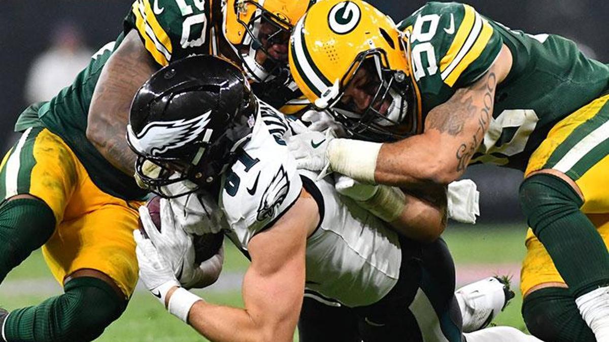 Packers Punch Ticket to Playoffs as NFL Postseason Picture Takes Shape