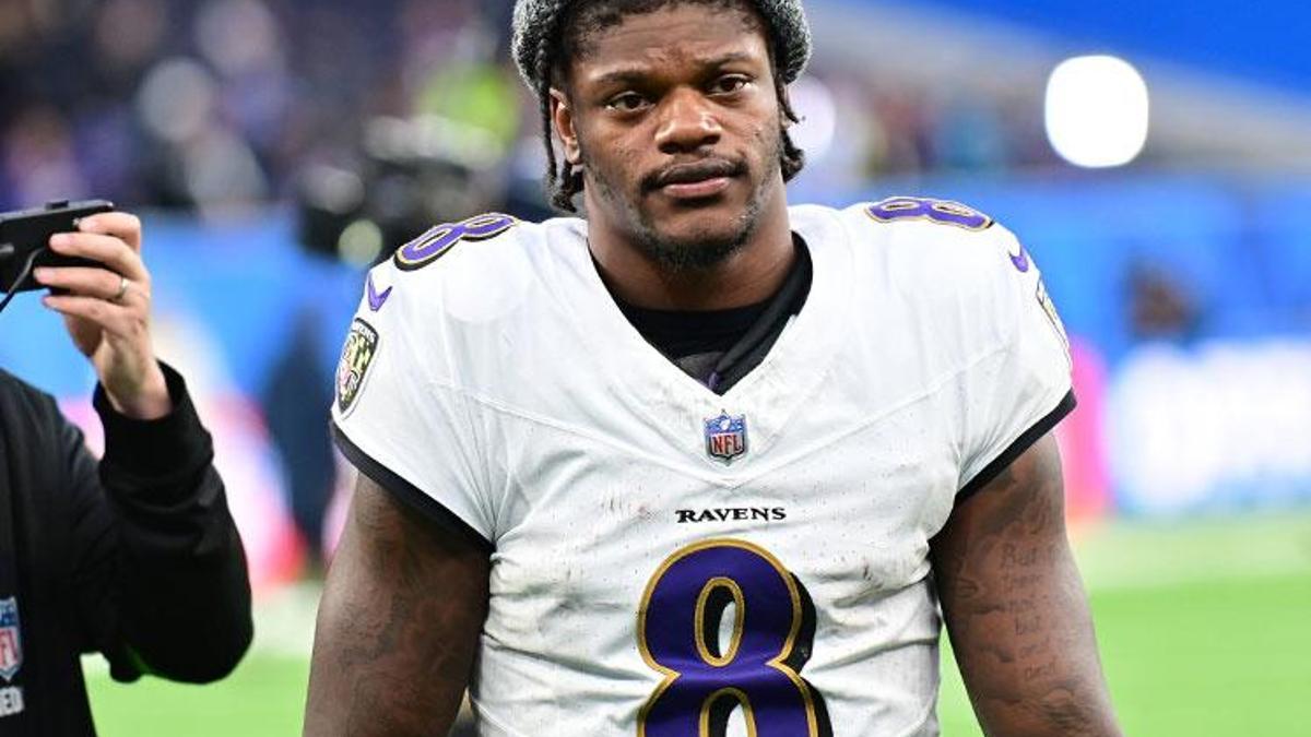 Quarterback Injuries Cloud Crucial Ravens-Packers Showdown