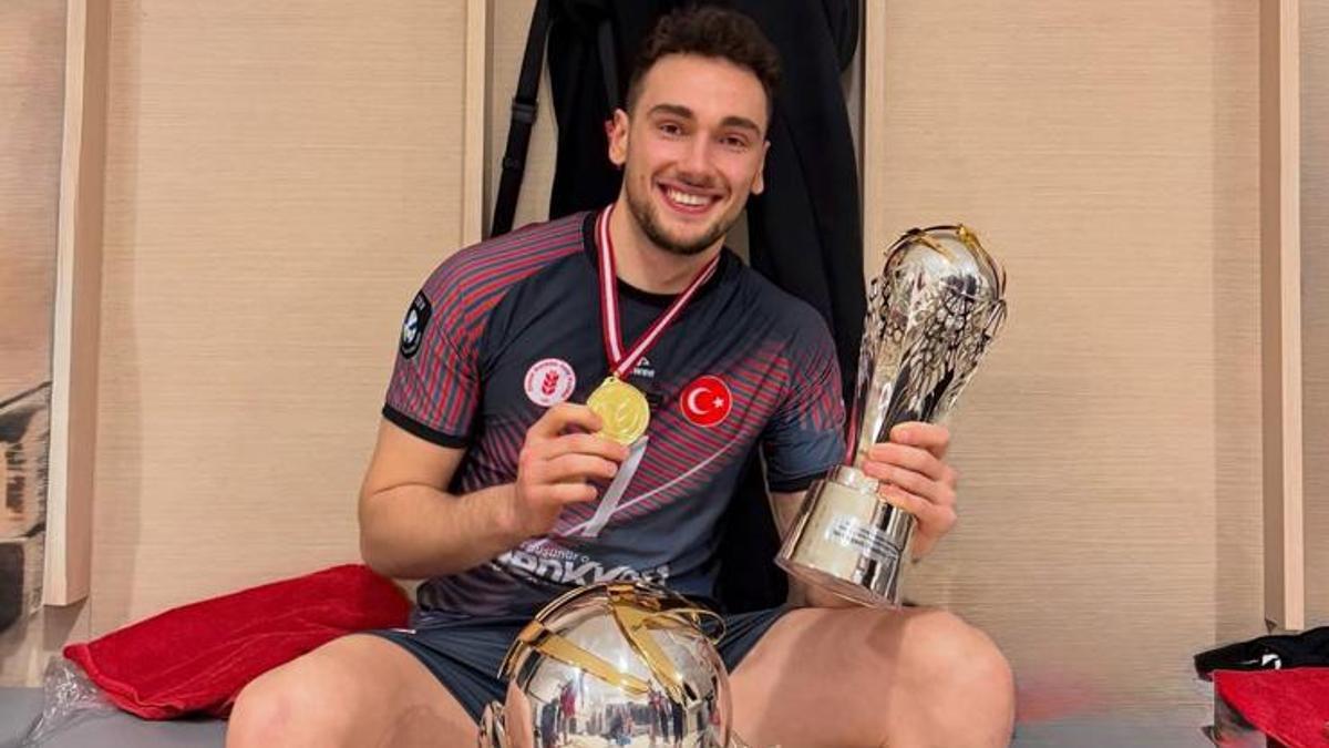 Ziraat Bankkart'ta ayrılık - Voleybol Haberleri - Spor