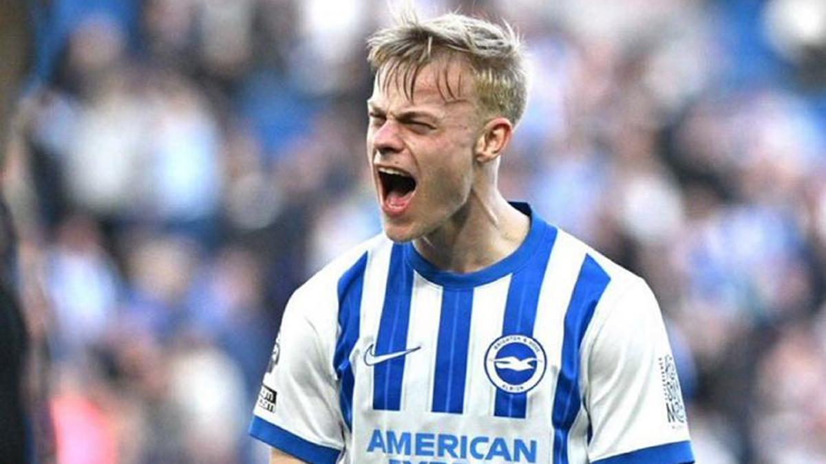 Tottenham want Jan Paul van Hecke