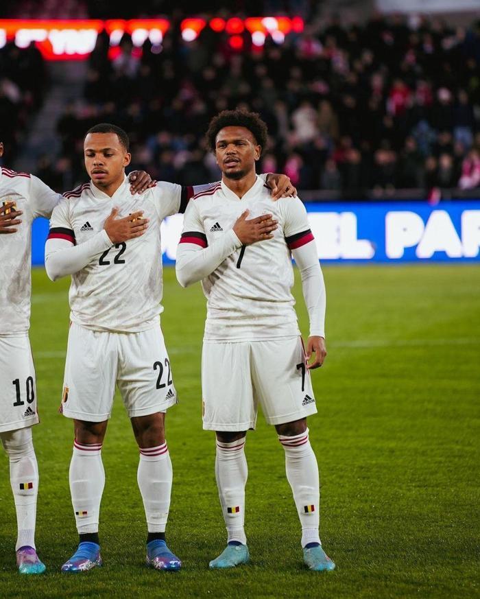 Son dakika! Fenerbahçe için Lois Openda iddiası - Fanatik Gazetesi ... Son dakika! Fenerbahçe için Lois Openda iddiası - Fanatik Gazetesi ...